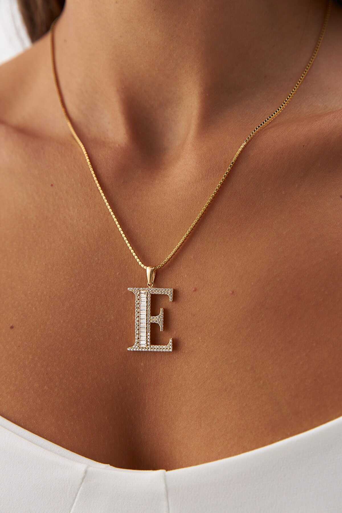 Yavuz Kuyumculuk - Ezme Küp Zincir Taşlı Harf Kolye